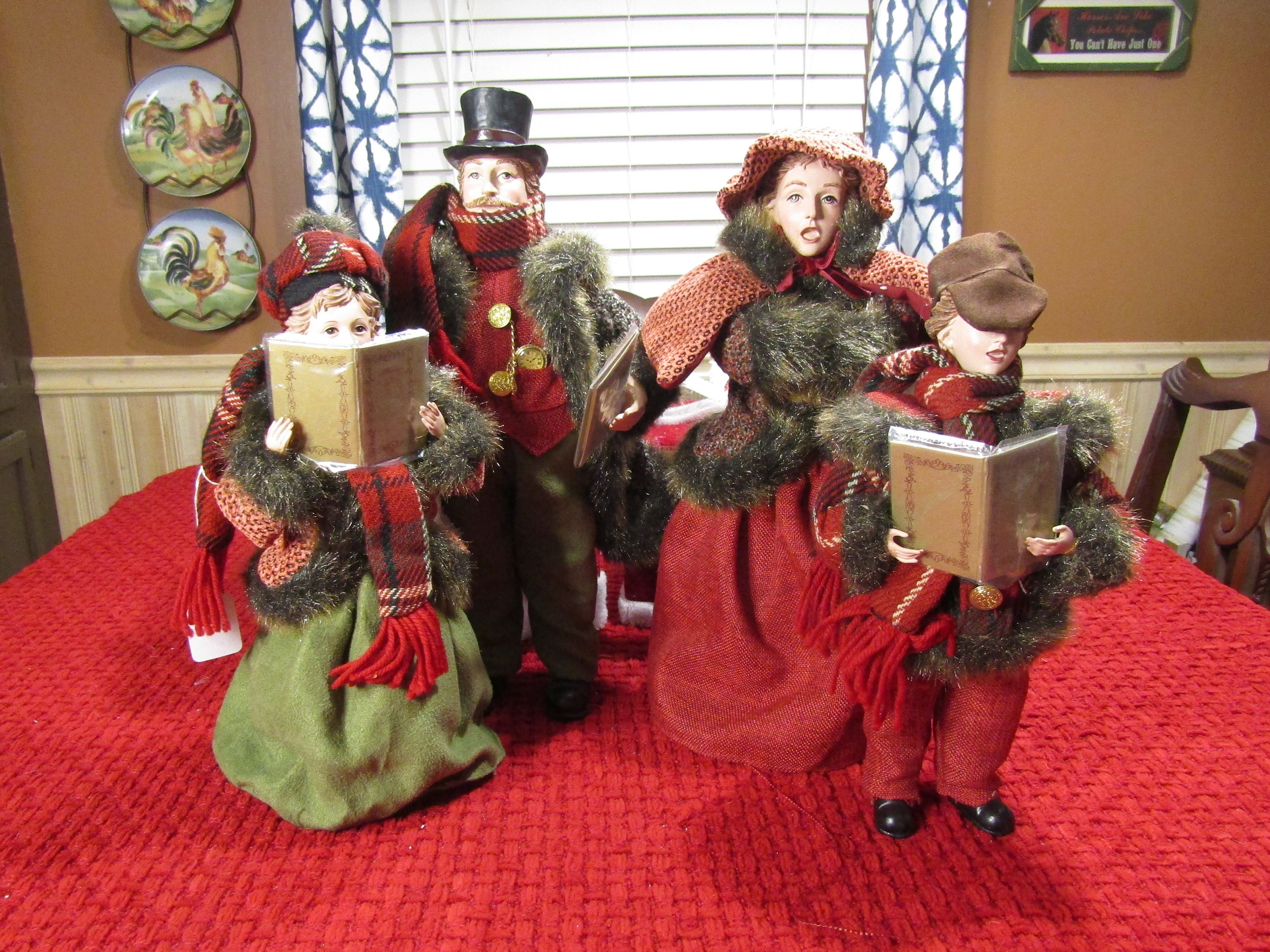 Valerie Parr Hill Dickens-style Victorian Christmas Caroler Family, Set ...