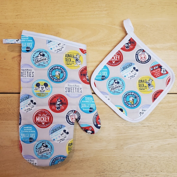 Mickey Mouse Oven Mitt - Etsy