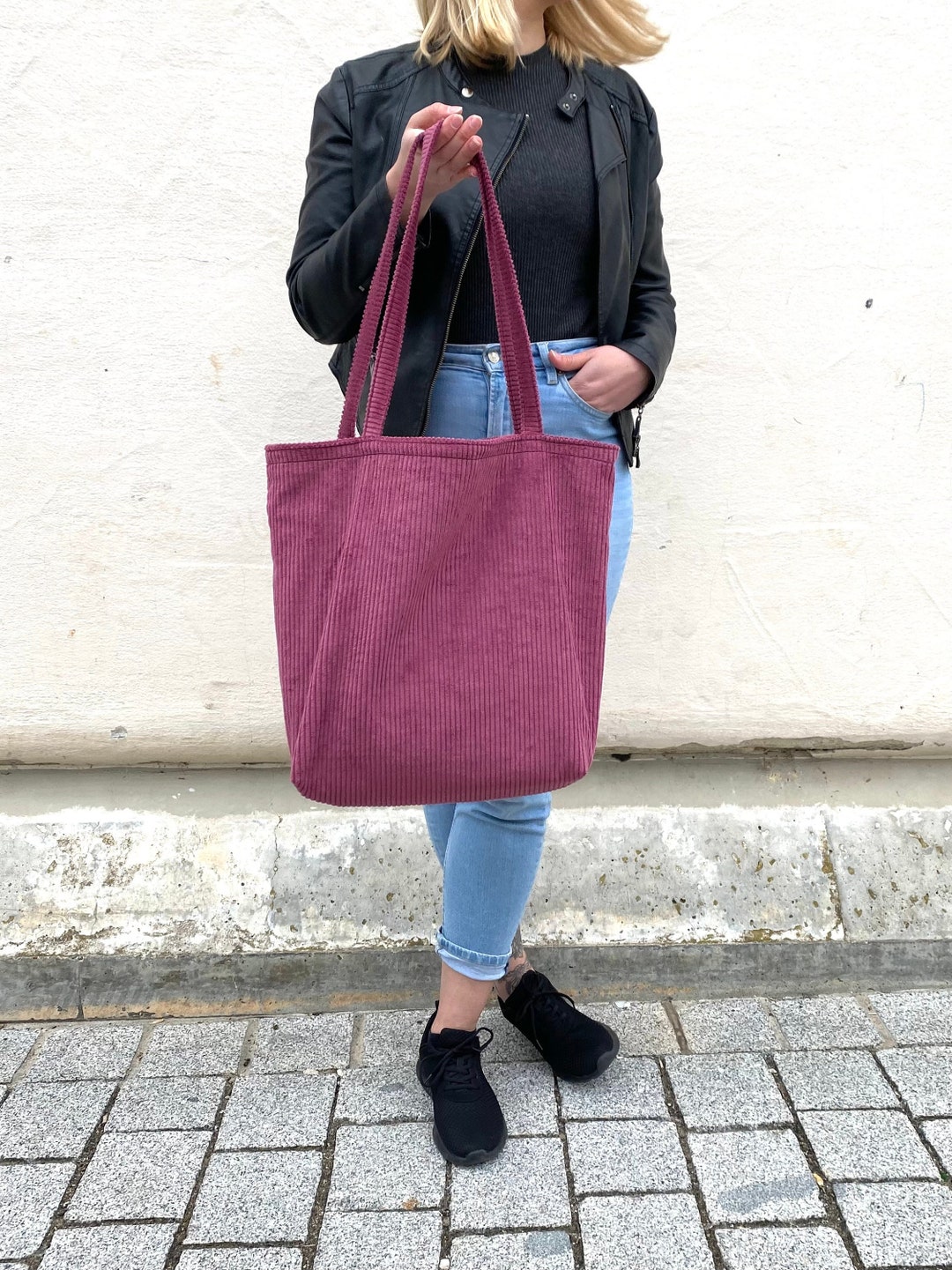 Shopper aus Cord mit Reißverschluss, Handtasche in beere aus Baumwolle ...