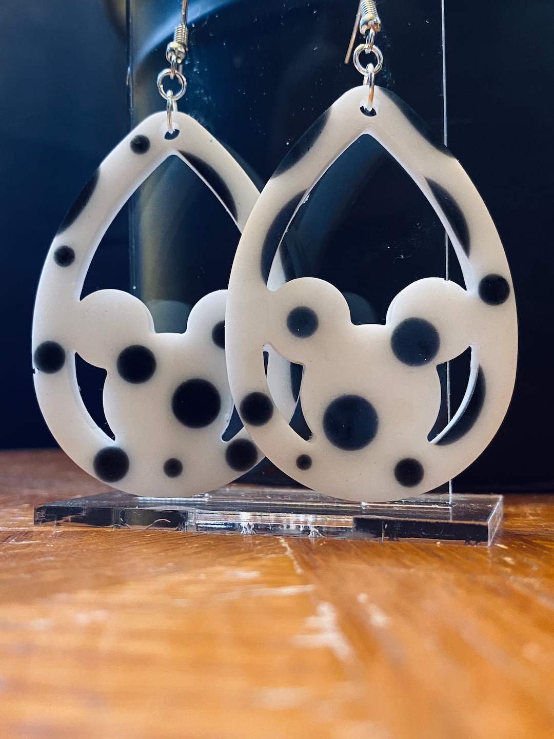101 Dalmatian Inspired Mickey Teardrop Earrings. Disney Pups. Disney ...