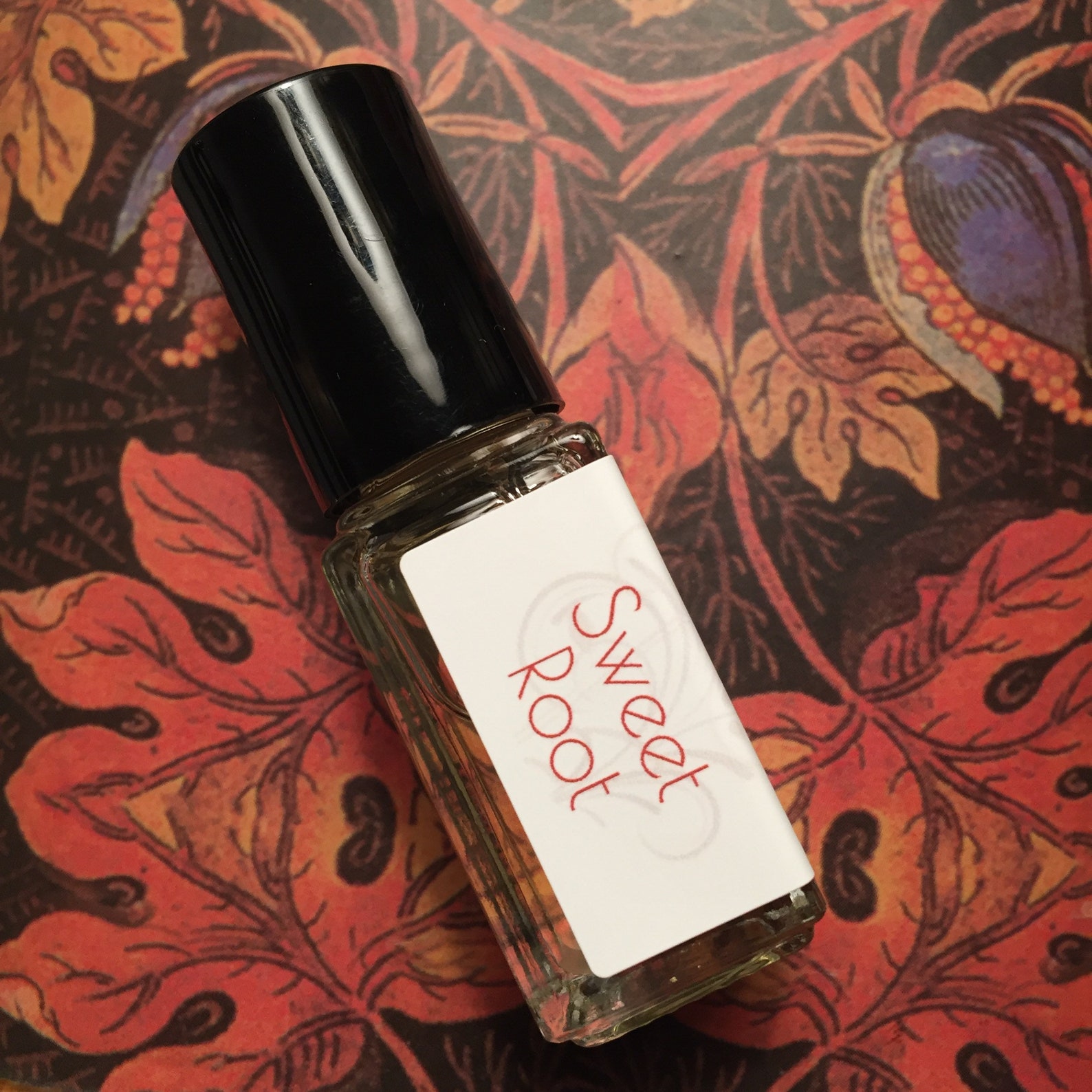 Sweet Root Perfume Oil - Etsy