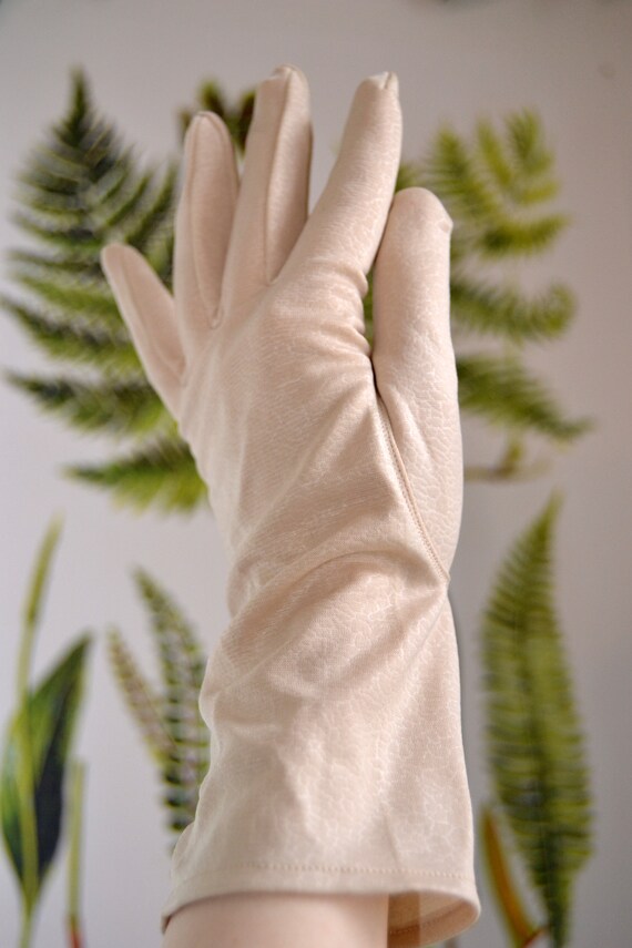 Original 60s Vintage pair of beige gloves, Wedding, b… - Gem