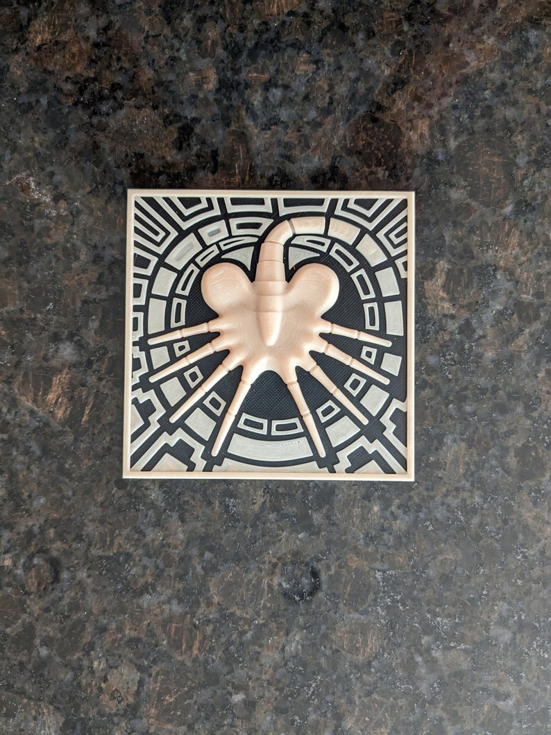 Face Hugger From Aliens - Tiles, Wall Decor, Accents / Xenomorph Bas ...