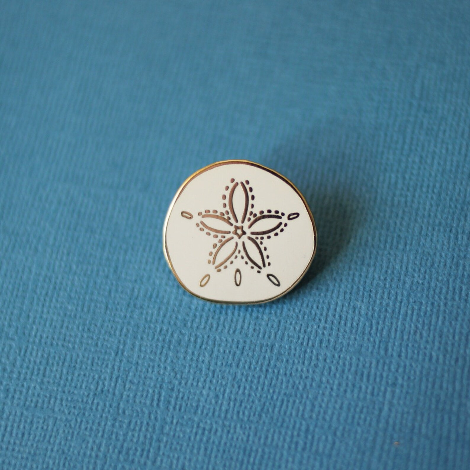 Sand Dollar Enamel Pin - Shell Lapel Pin // Hard Enamel Pin, Cloisonné ...