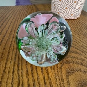 Gibson Paperweight- Handblown Gibson Art Glass Pear Shaped Paperweight ...