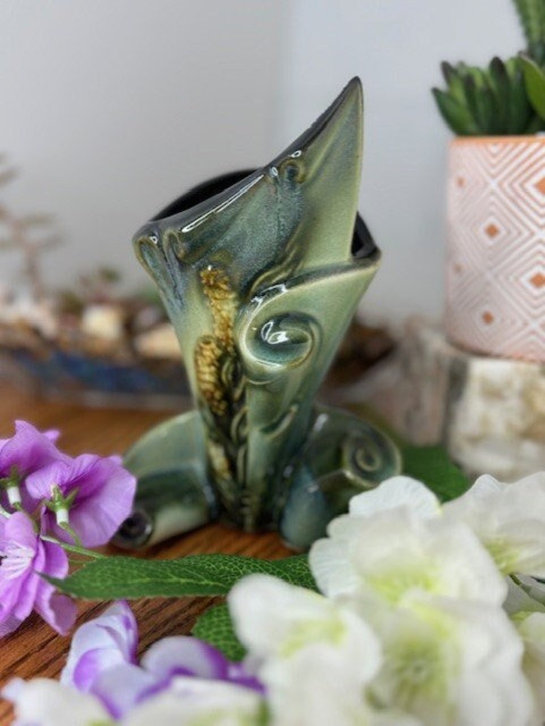 Hull Pottery Flower Vase- Parchment and Pine High Gloss Glaze Vase - Etsy