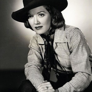 Western Movie Actresses and Models - 16 Photo Trading Cards Set - Movie ...