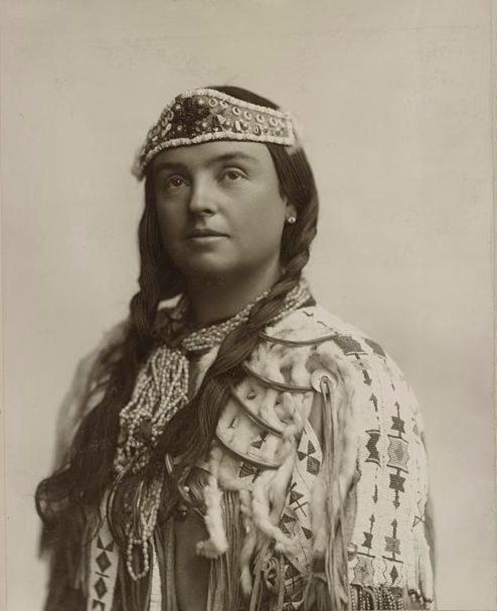 Native American Legends in Classic Photography - 16 Photo Trading Cards ...