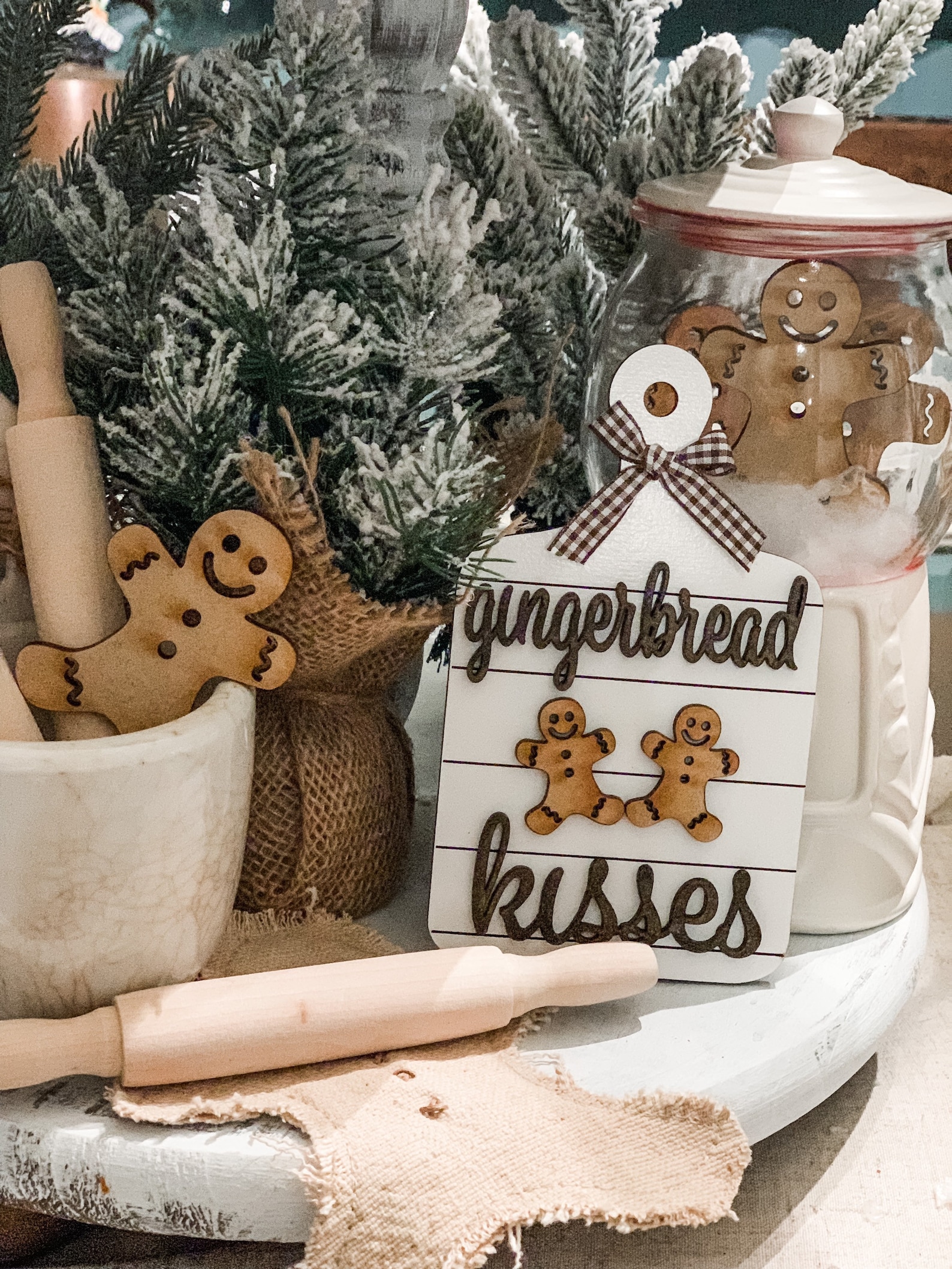 Gingerbread Decor / Gingerbread Sign / Christmas Decorations / - Etsy