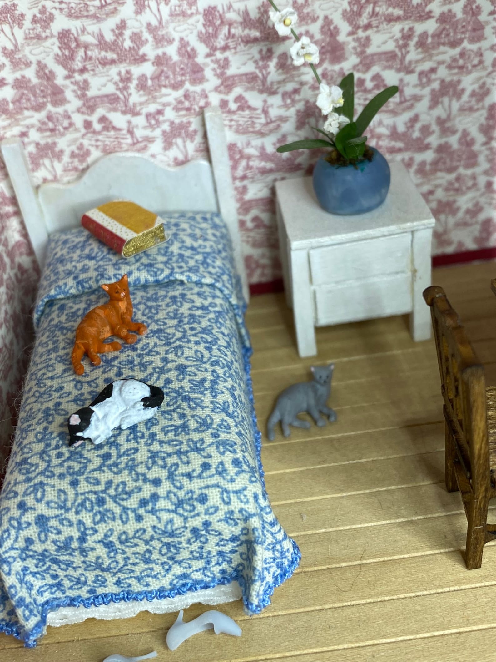 Half Inch Scale (1:24) Cat to Customize Dollhouse Miniature Kitty Mini ...