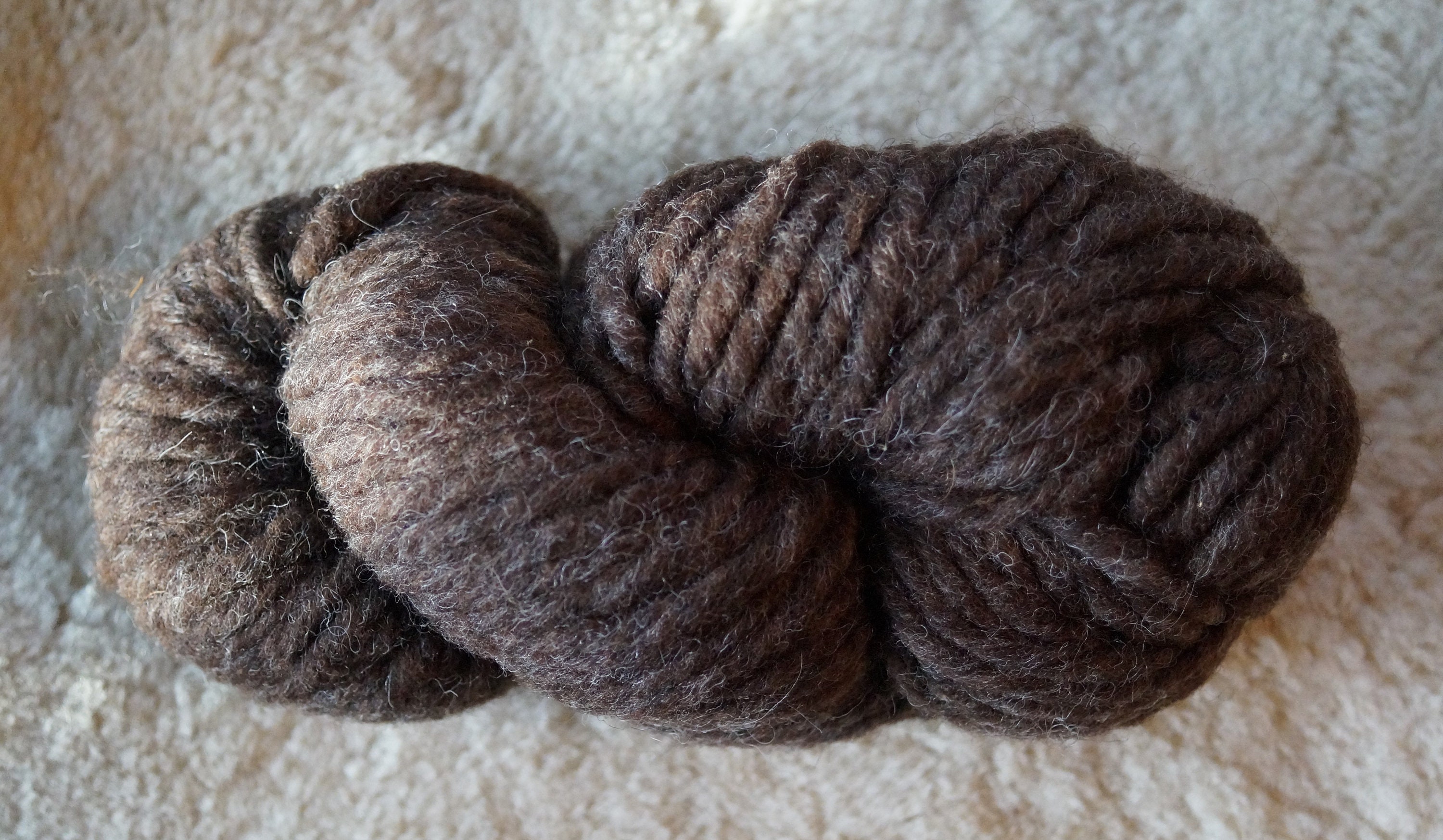 Bulky singles Dark Gray wool yarn from Bartlettyarn