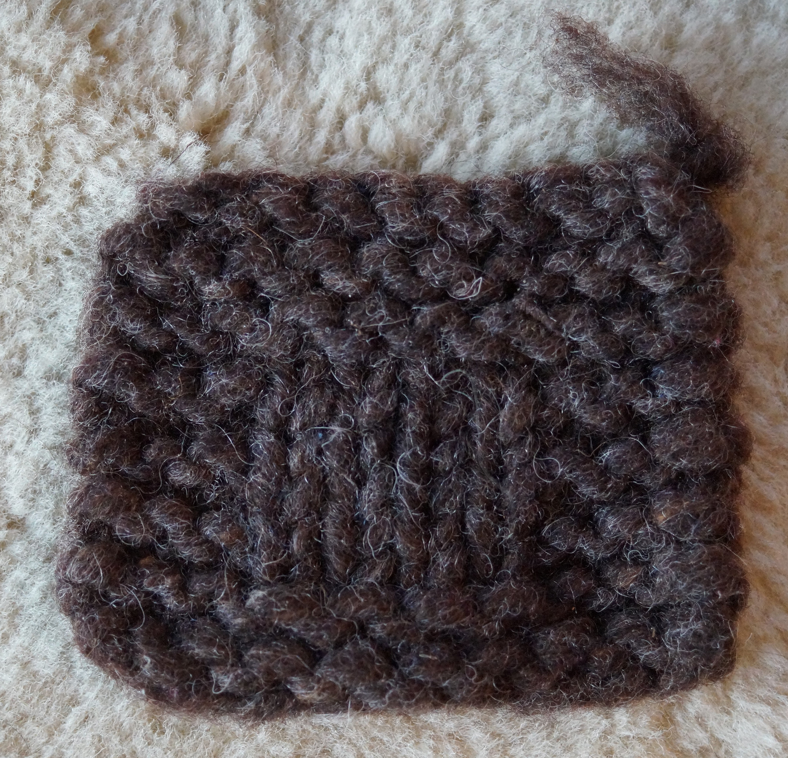 Bulky singles Dark Gray wool yarn from Bartlettyarn