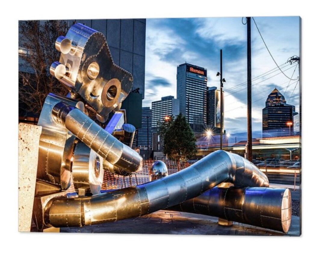 Dallas Traveling Man Sculpture Print: Deep Ellum Texas Skyline Art - Etsy