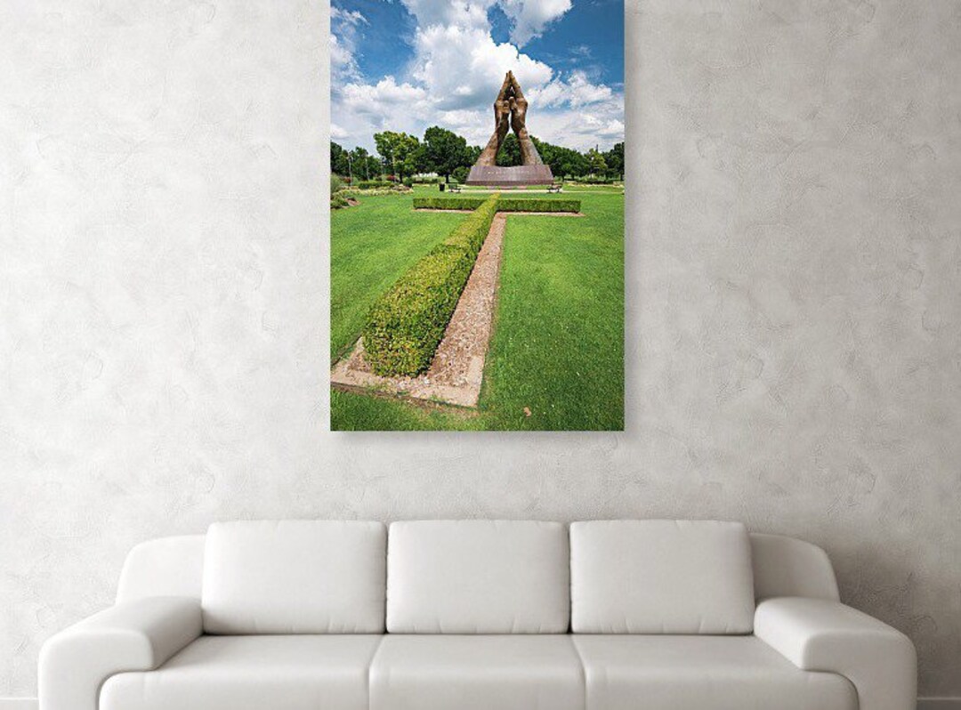 Tulsa ORU Praying Hands Sculpture Oral Roberts University - Etsy UK