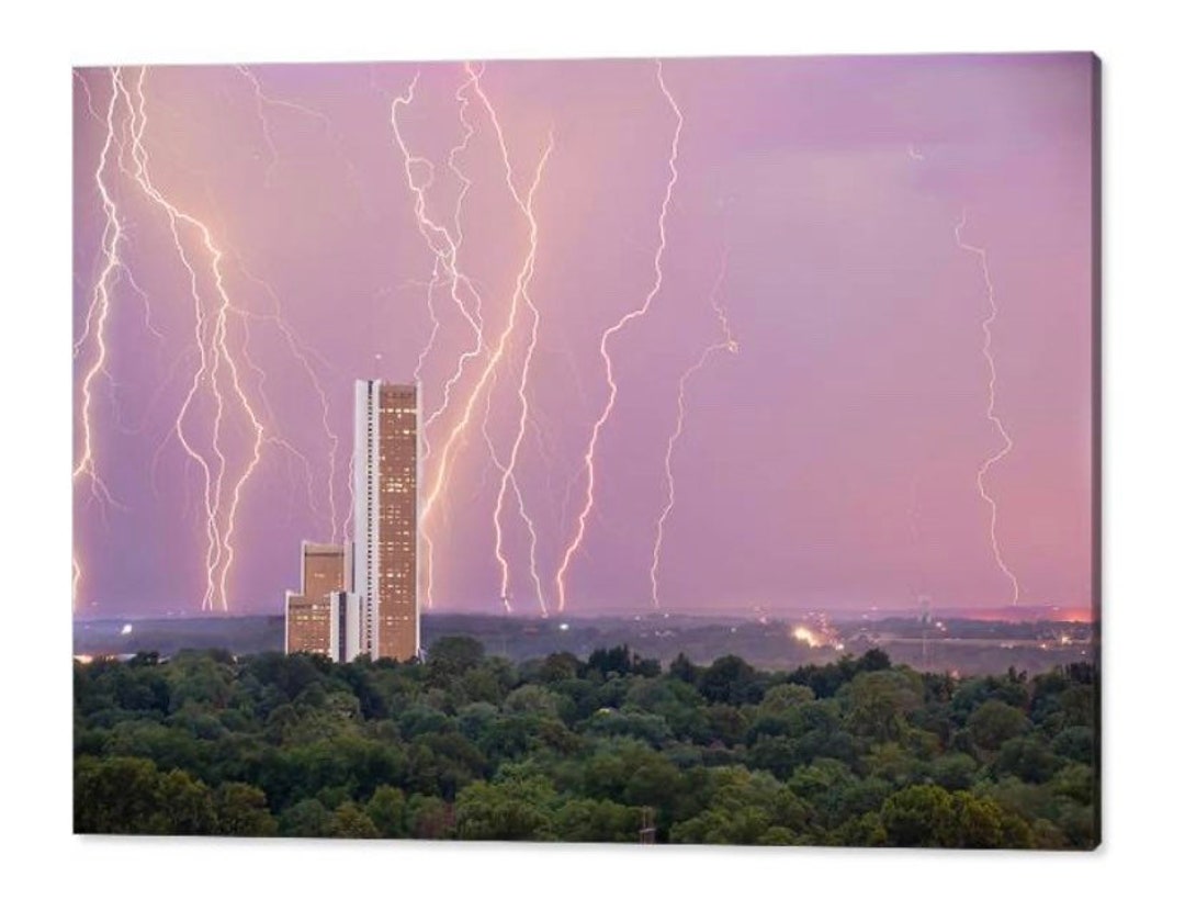 Tulsa Oklahoma Print: Cityplex Towers Lightning Storm Photography - Etsy