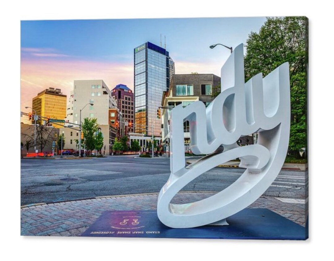 Indianapolis Skyline, Indy Sculpture, Downtown Indy, Cityscape ...