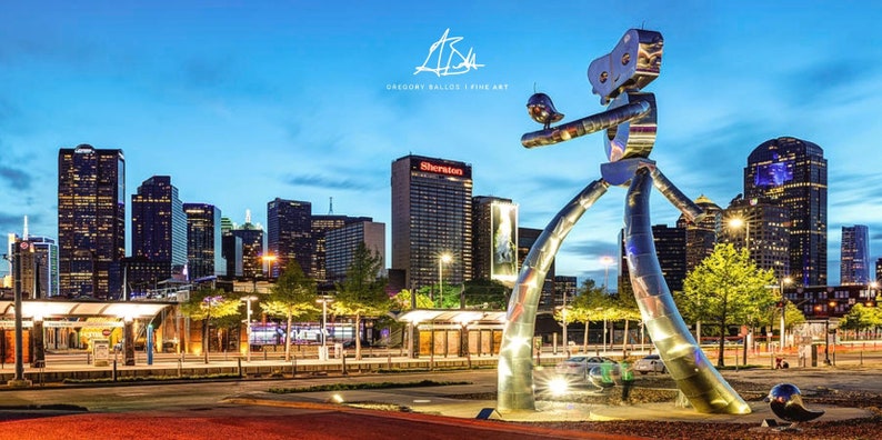 Dallas Skyline Panoramic Walking Tall Statue Dallas - Etsy