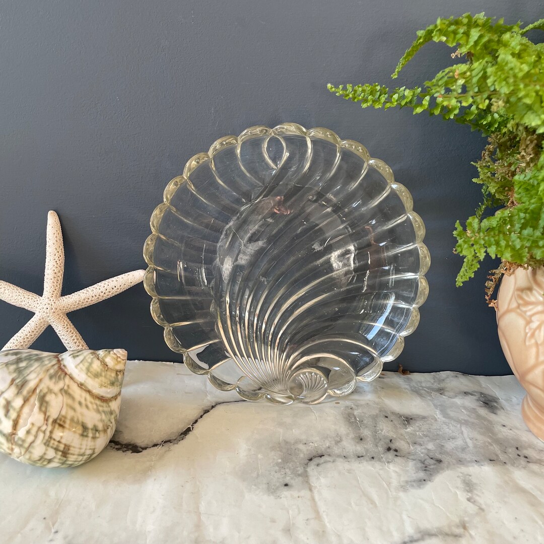 Vintage Shell Shaped Glass Dishes Art Deco Decorative Scallop Shell ...