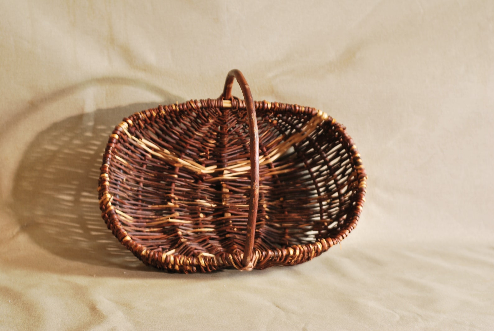 1900 WOVEN Wicker Farm Basket,picnic Basket,rustic Market Basket - Etsy