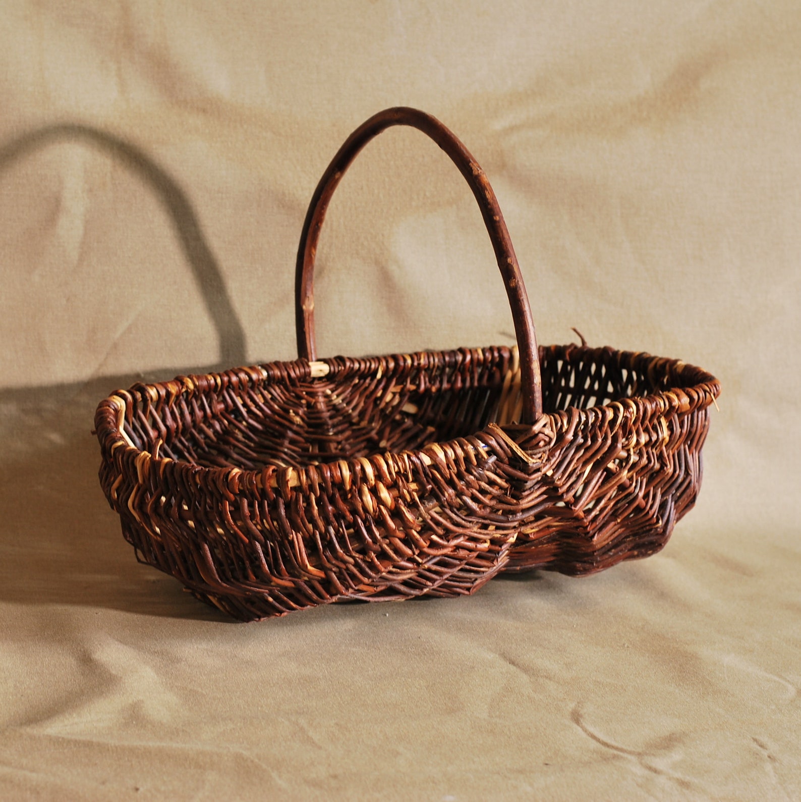 1900 WOVEN Wicker Farm Basket,picnic Basket,rustic Market Basket - Etsy