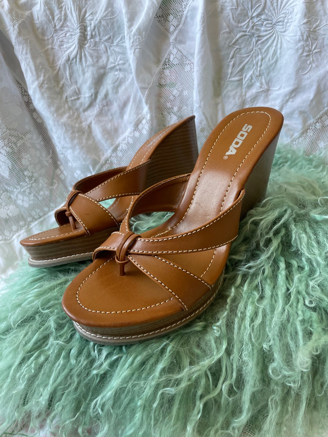 DEADSTOCK 2000s Leather and Wood Cut Out Wedges - Etsy