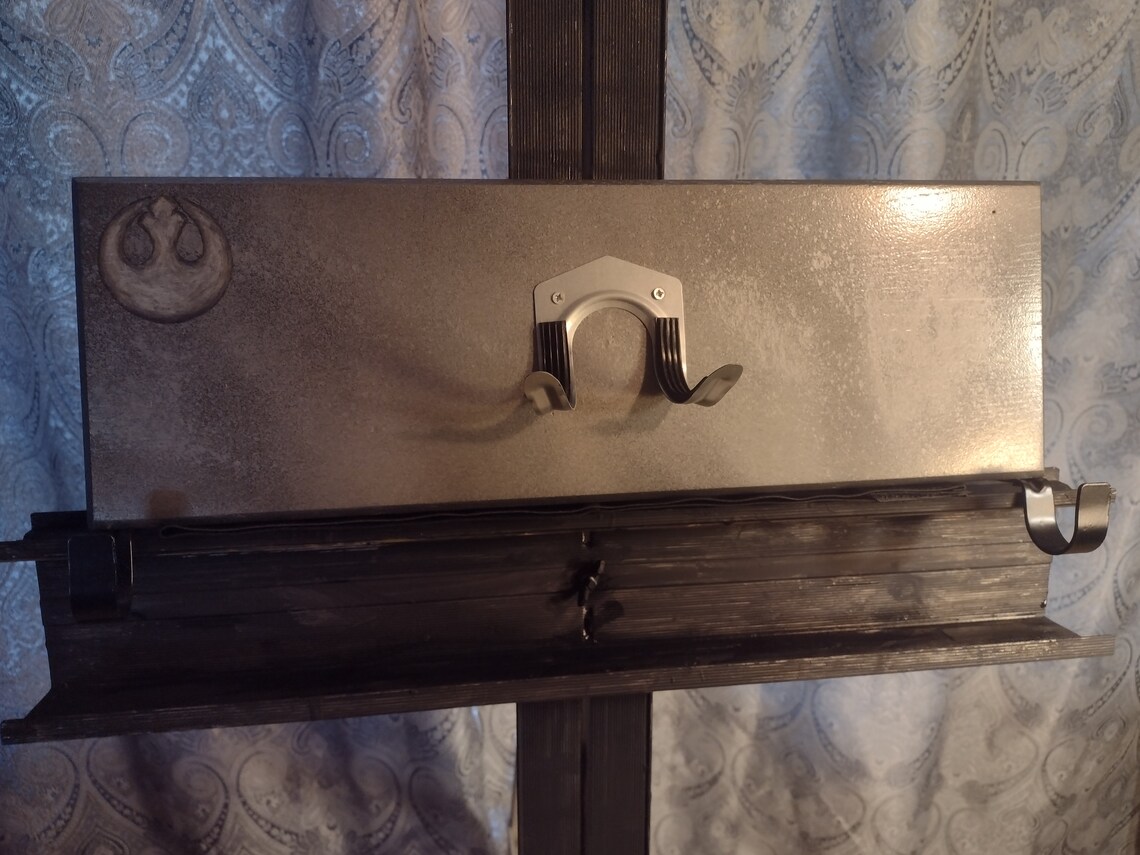 Saber Display - Etsy