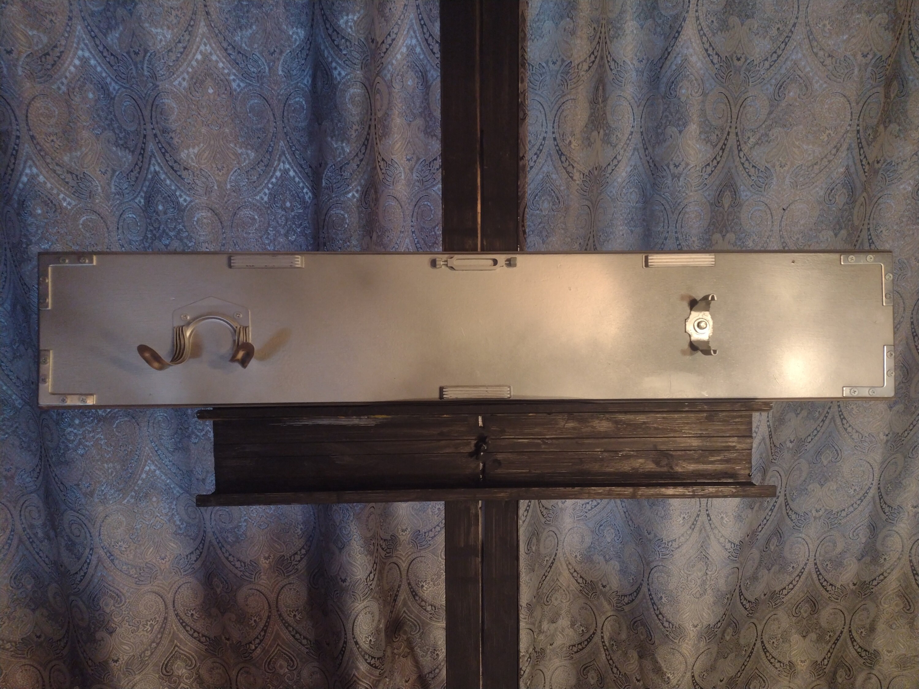 Saber Display - Etsy