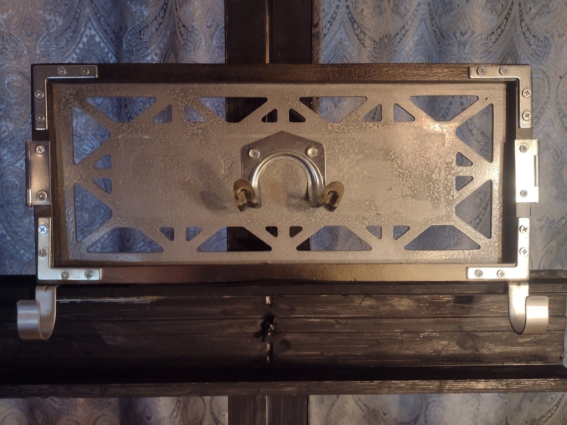 Saber Display - Etsy