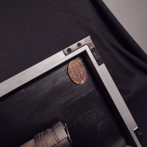 Saber Display - Etsy