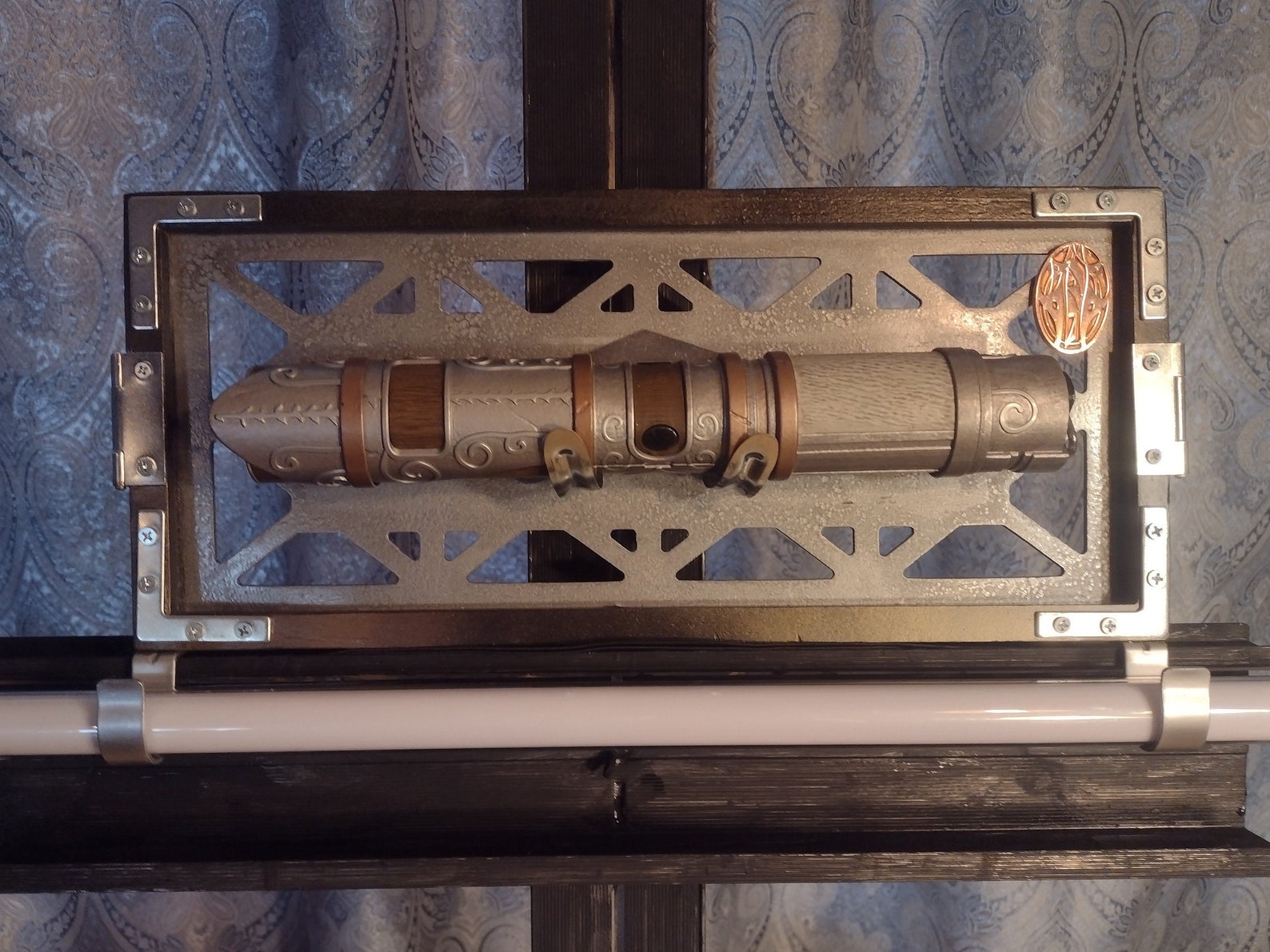 Saber Display - Etsy