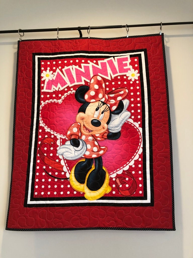 Minnie Mouse Quilt - Etsy