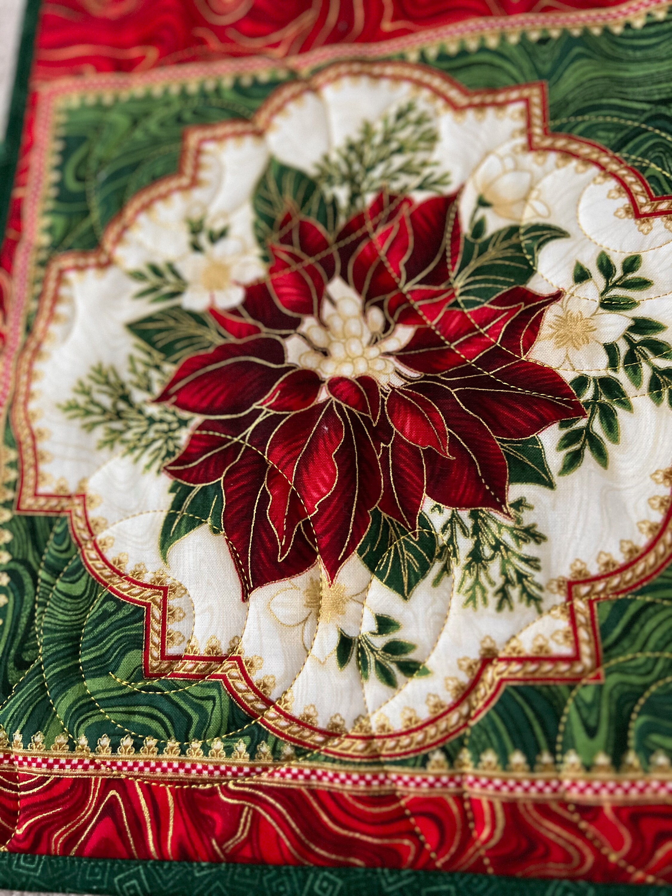 Quilted Christmas Table Topper - Etsy