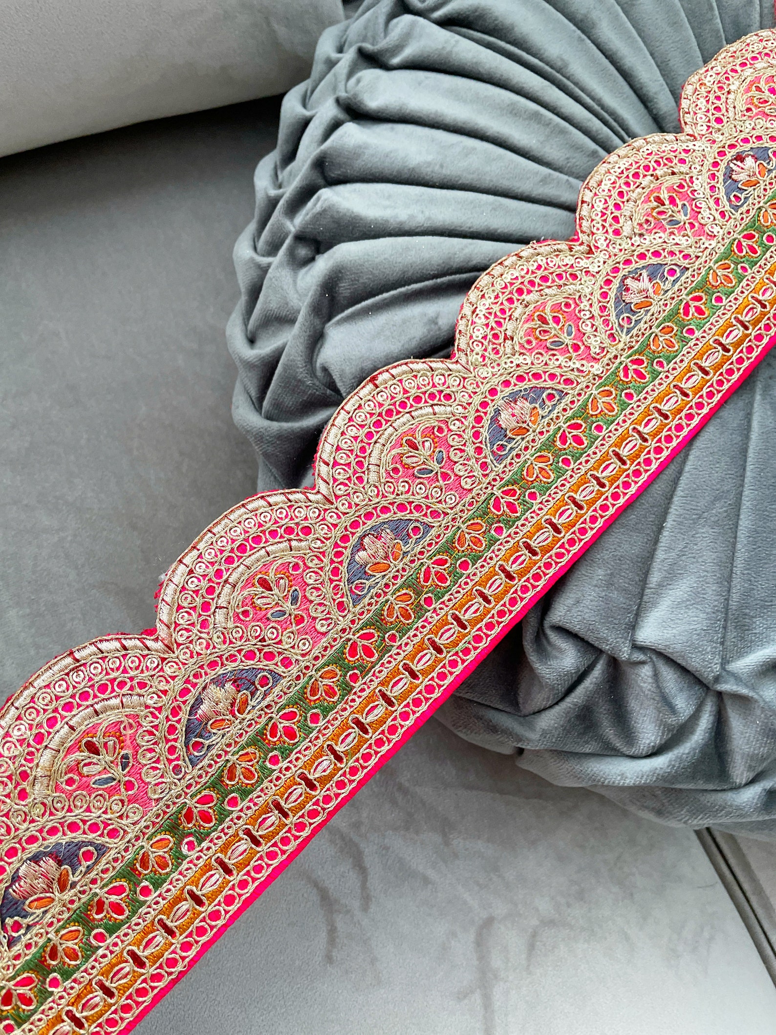 9.5 Yard Embroidered Scallop Edge Fabric Trim Saree Ribbon Sewing ...