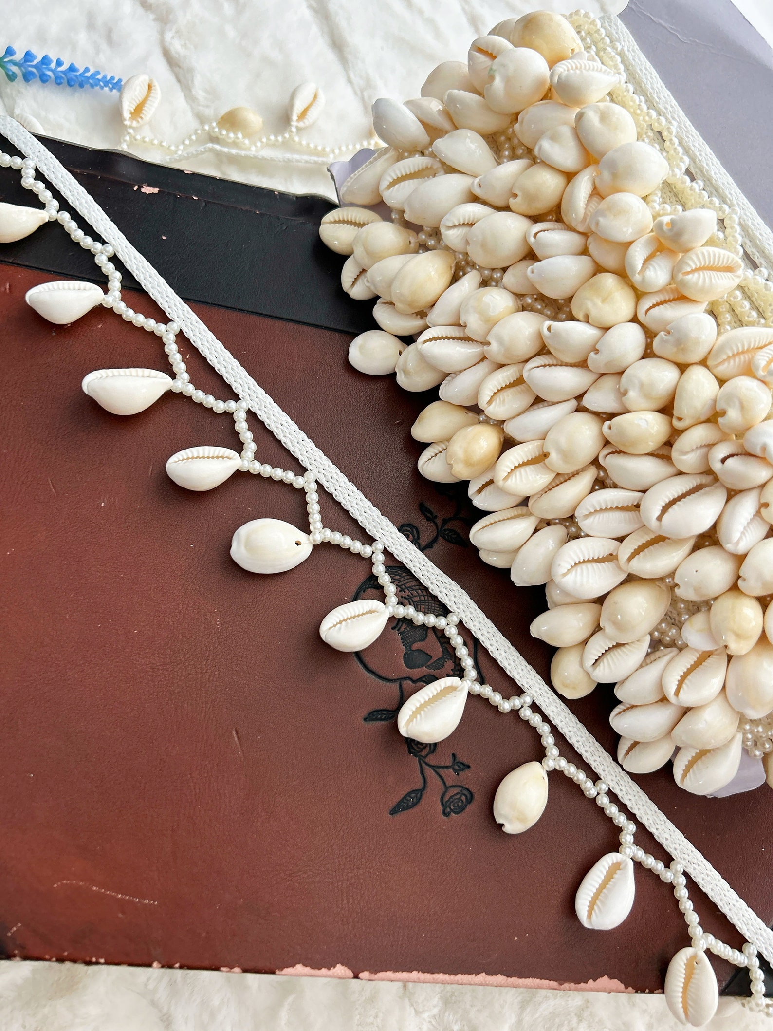 Cowrie Shell Trim: Pearl Lace, Beach Decor (1 Yard) - Etsy