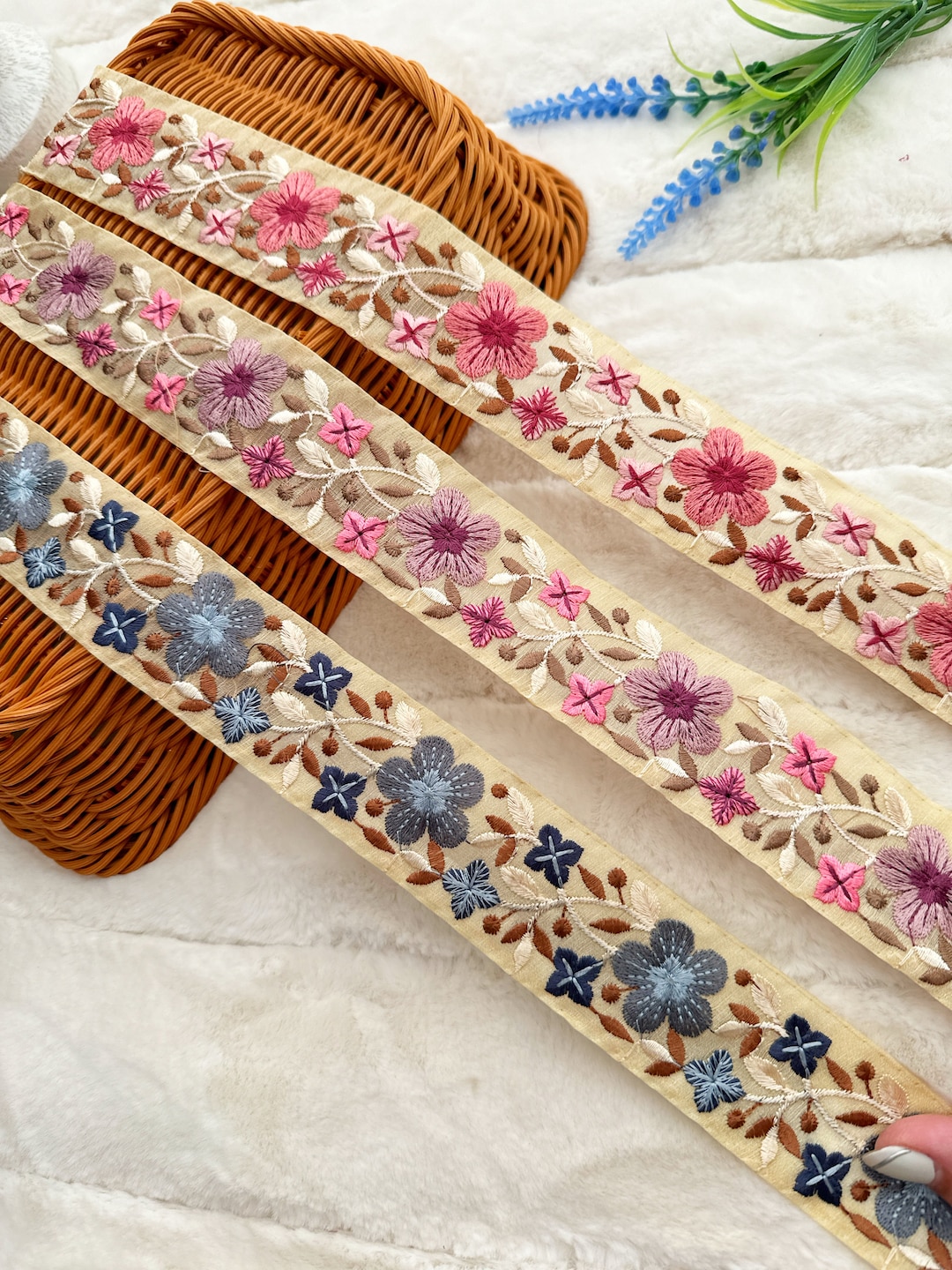 1 Yard Blue, Gajri, Lilac Multi Floral Embroidered Trim Indian Sari ...