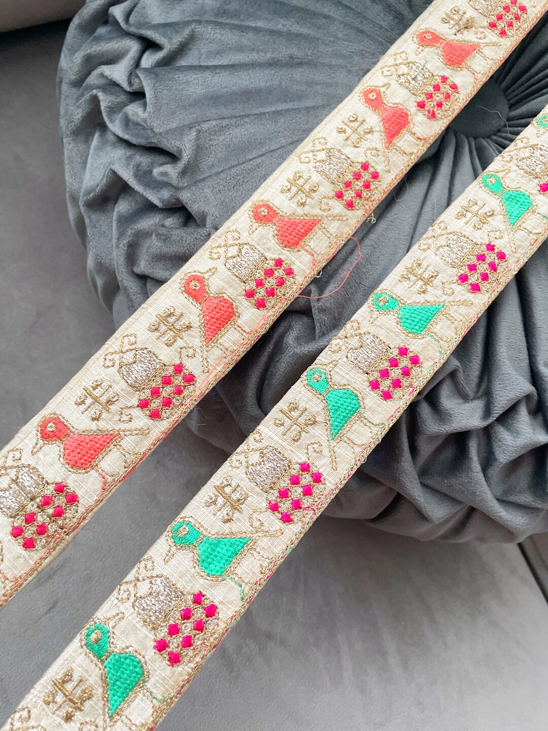 Embroidered Indian Fabric Trim: Sari Border, Costume Embellishments (9. ...