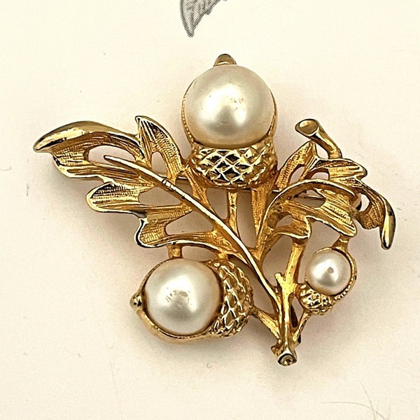 Avon Brooch - Etsy