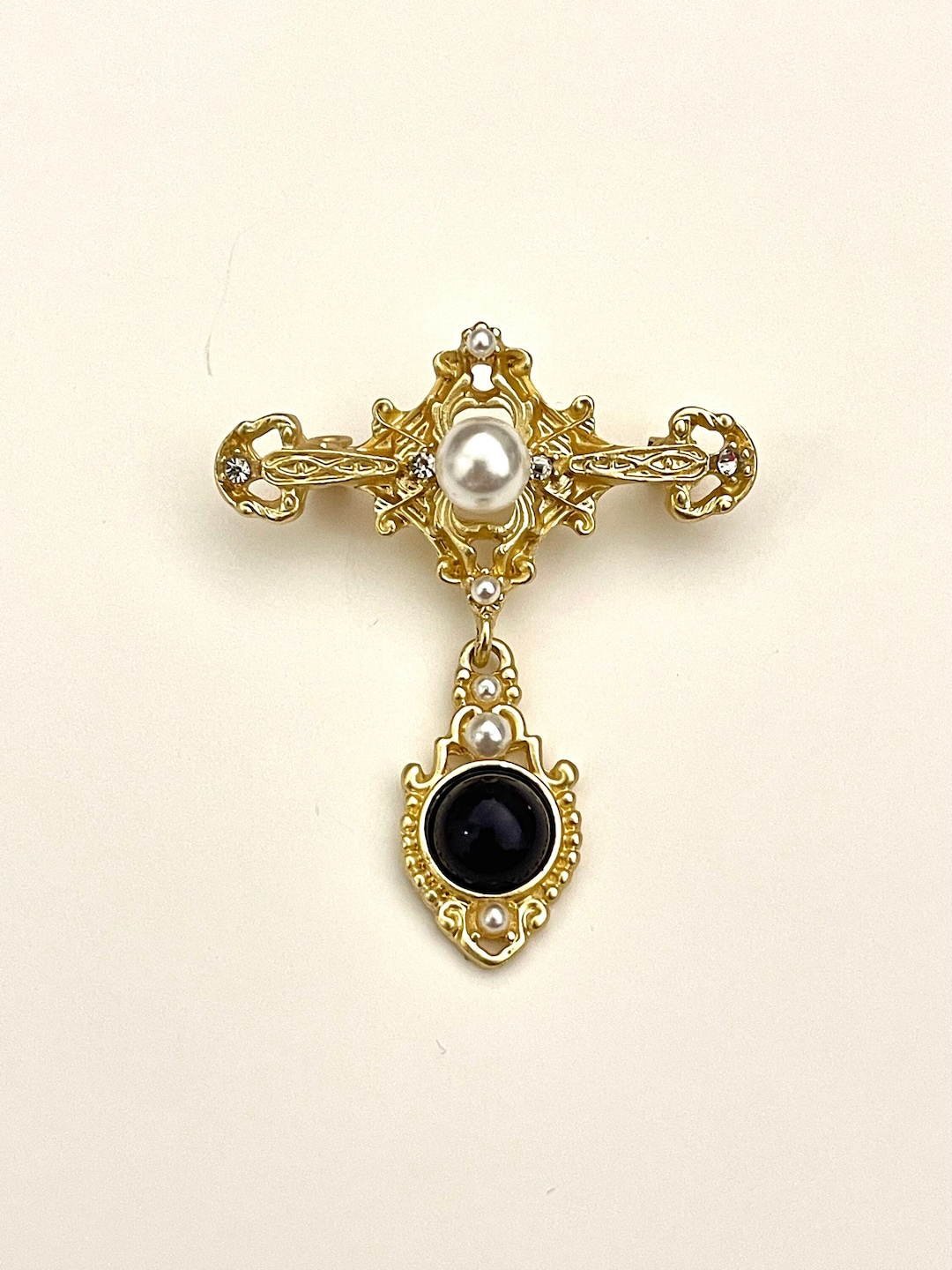 Vintage Horizontal Filigree With Dangling Rhinestone Brooch Pin Jewelry ...