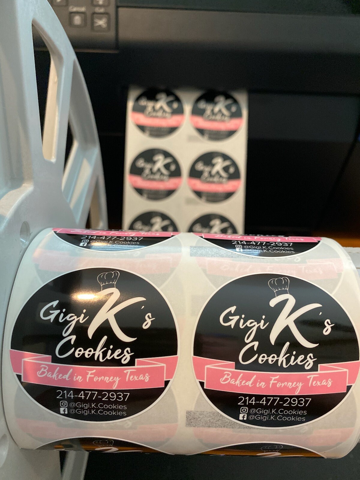 Circles - Custom Stickers on a roll - waterproof round permanent labels