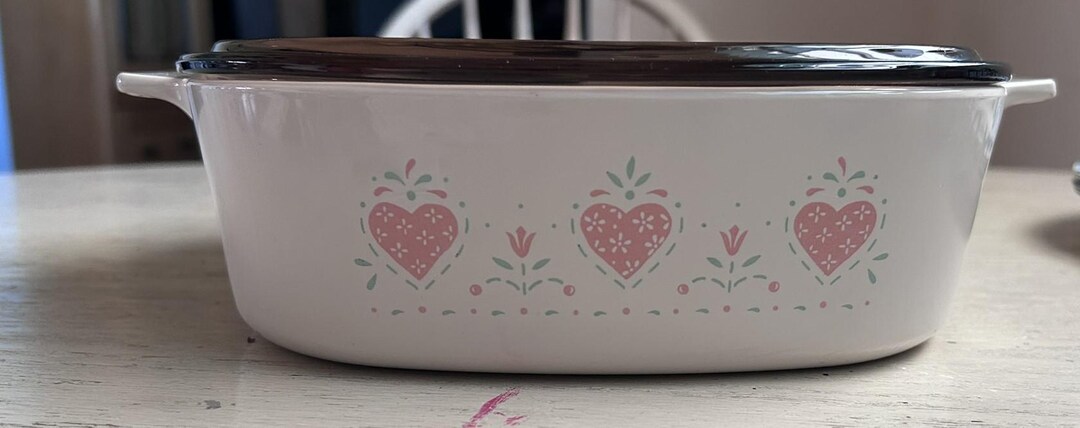 Vintage "forever Yours" Pyrex 2 Liter Casserole Hearts Amber Lid Good ...