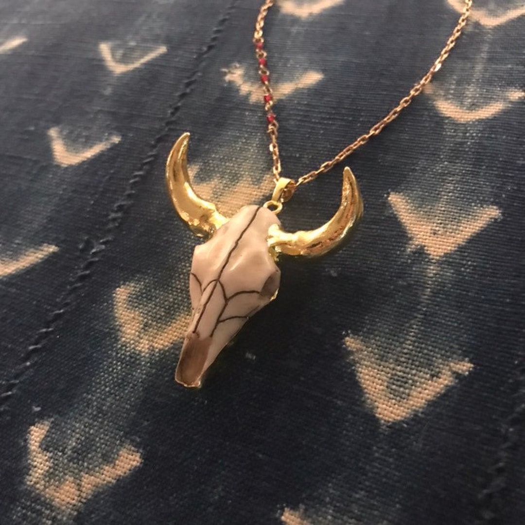 Gold Longhorn Necklace - Etsy