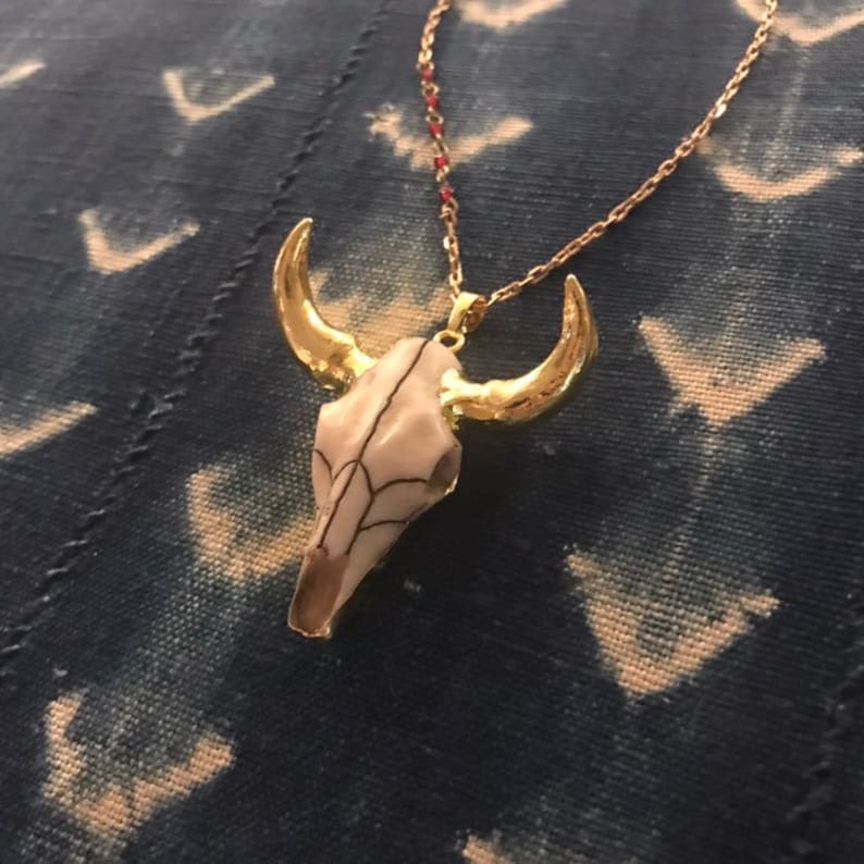 Gold Longhorn Necklace - Etsy