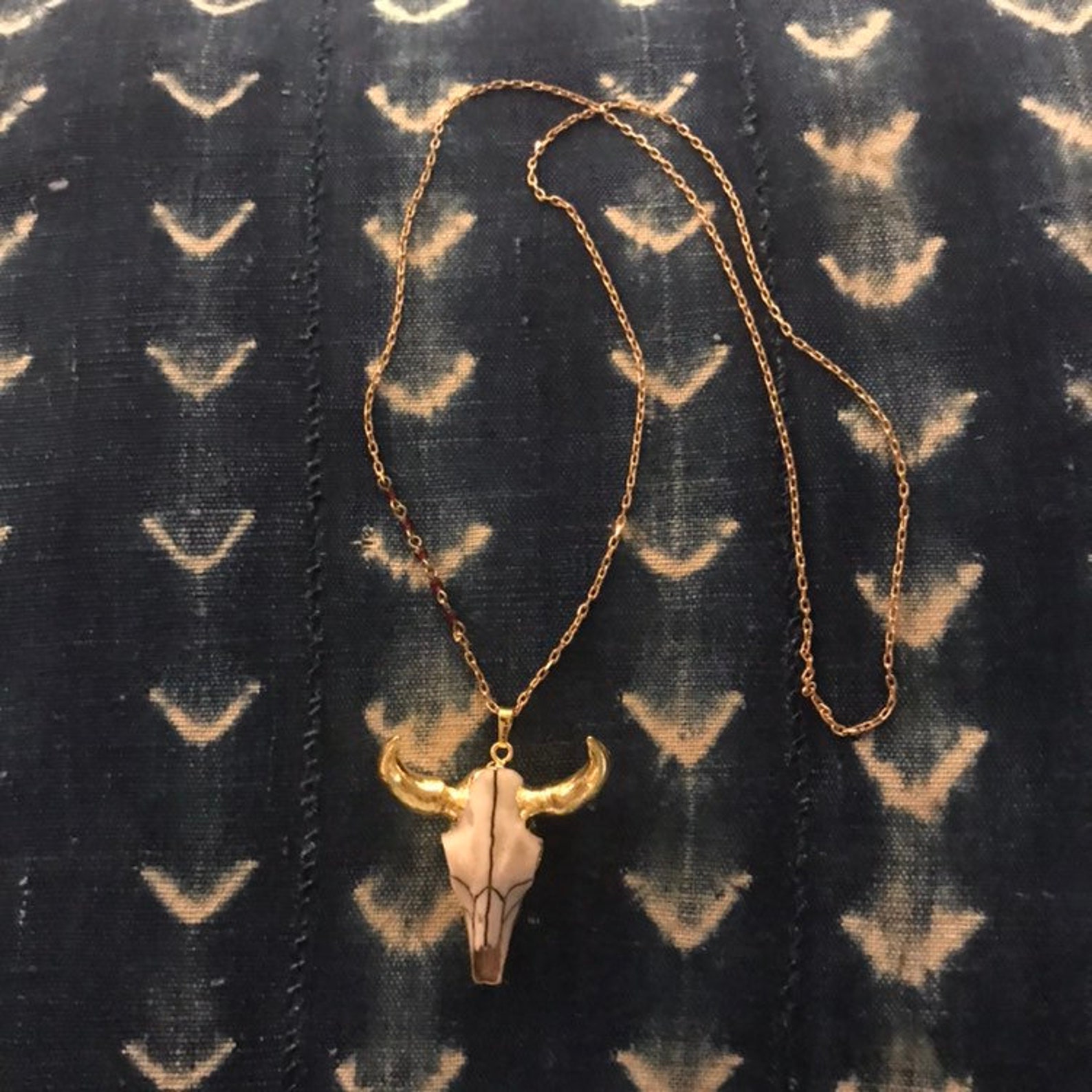 Gold Longhorn Necklace - Etsy