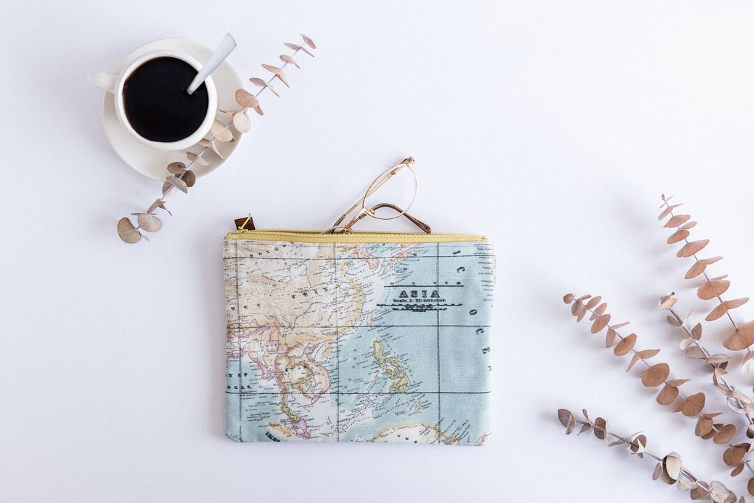 WORLD MAP Pouch. - Etsy
