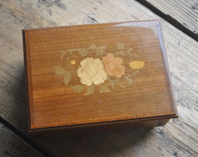 Vintage Mapsa Music Box - Etsy