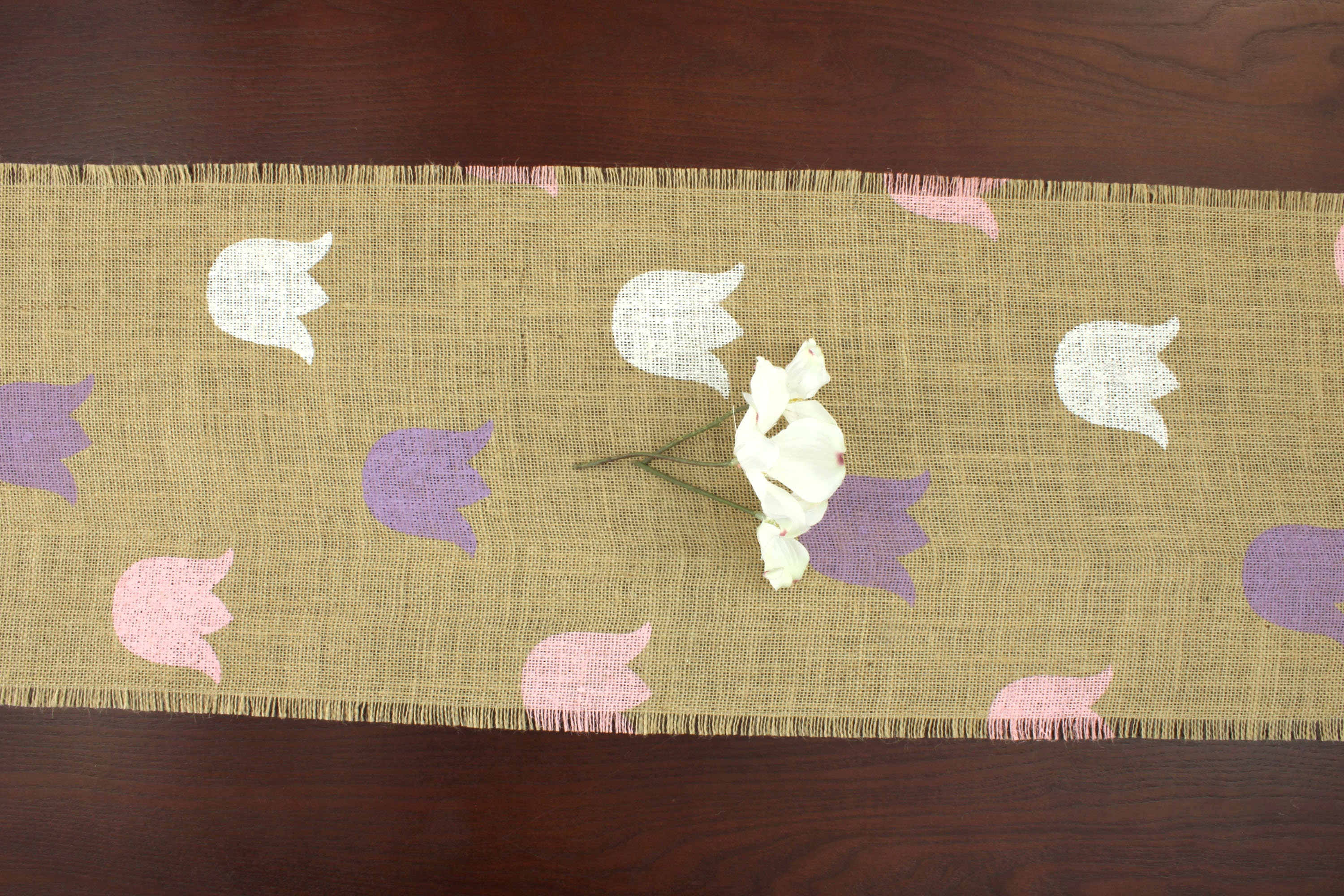 Spring Burlap Table Runner Lilac White and Pink Tulip Table - Etsy