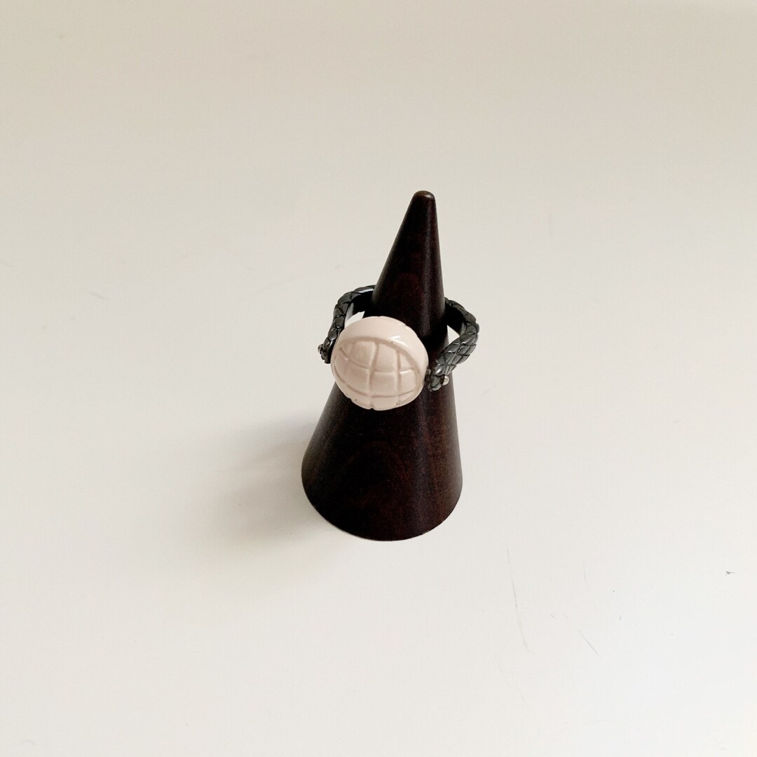 BOTTEGA VENETA Spinning Ball Ring - Etsy