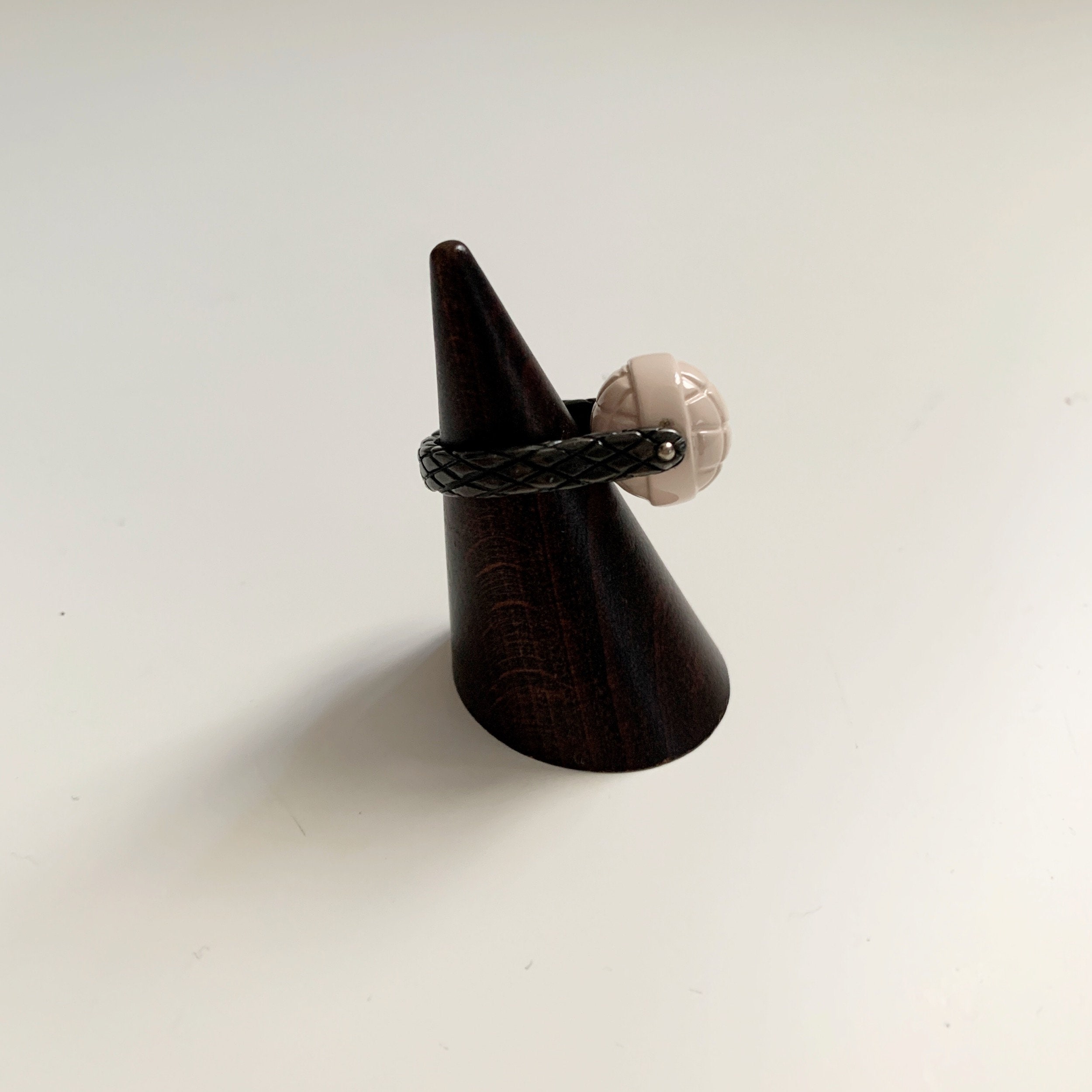 BOTTEGA VENETA Spinning Ball Ring - Etsy