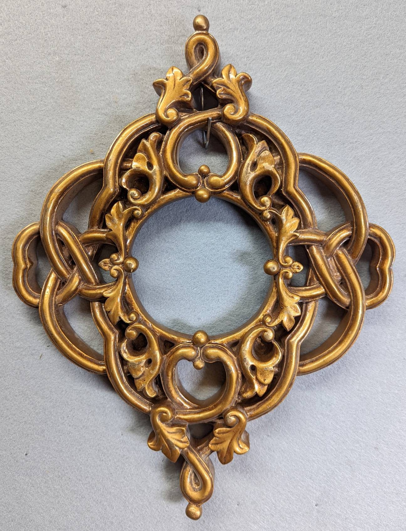 Ornate Round Gold Frame