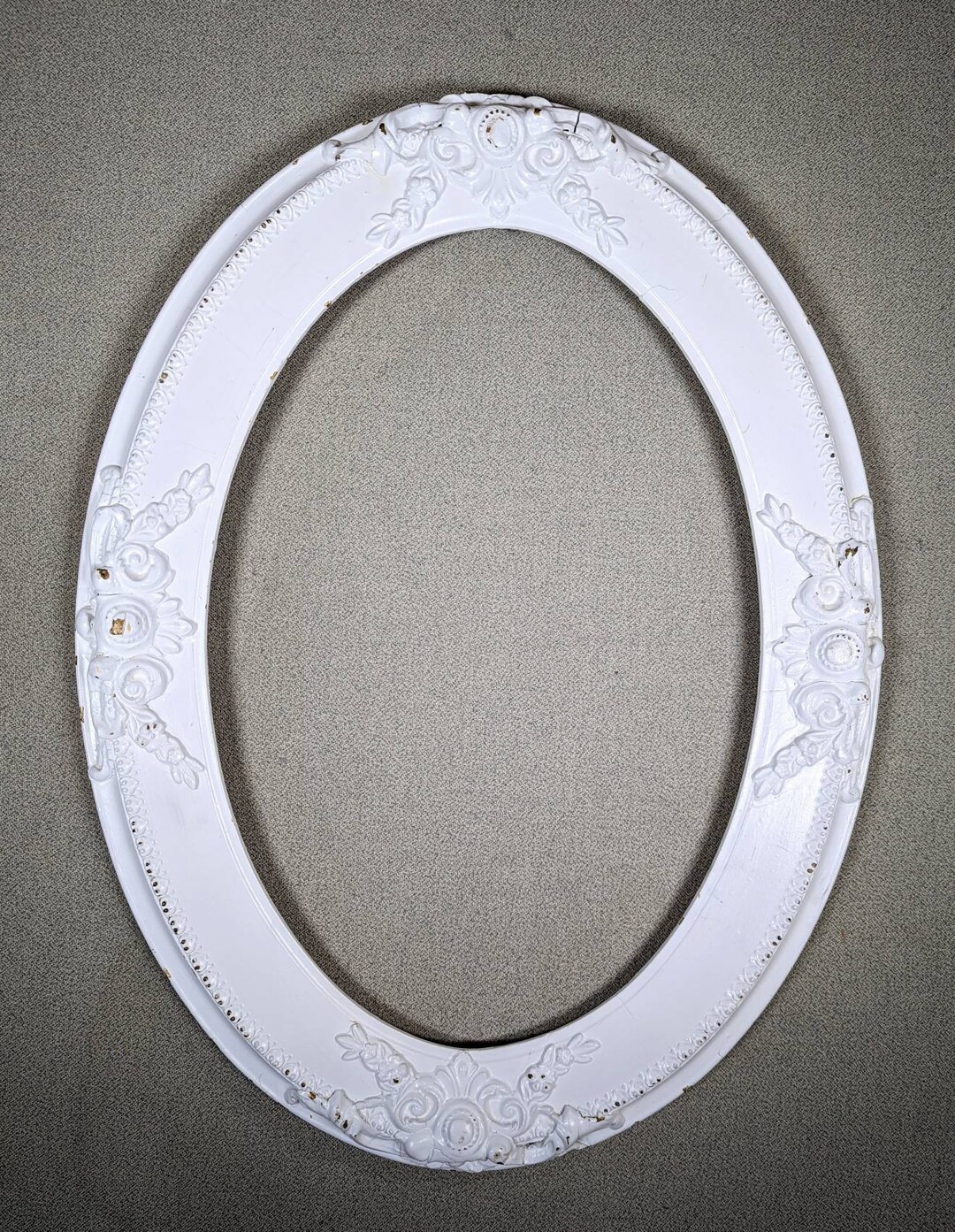 14x20 Oval Frame (approximate Size) Vintage Very White Ornate With ...